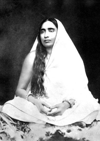 Sarada Devi photo, The Holy Mother, Shrine Pose S-1